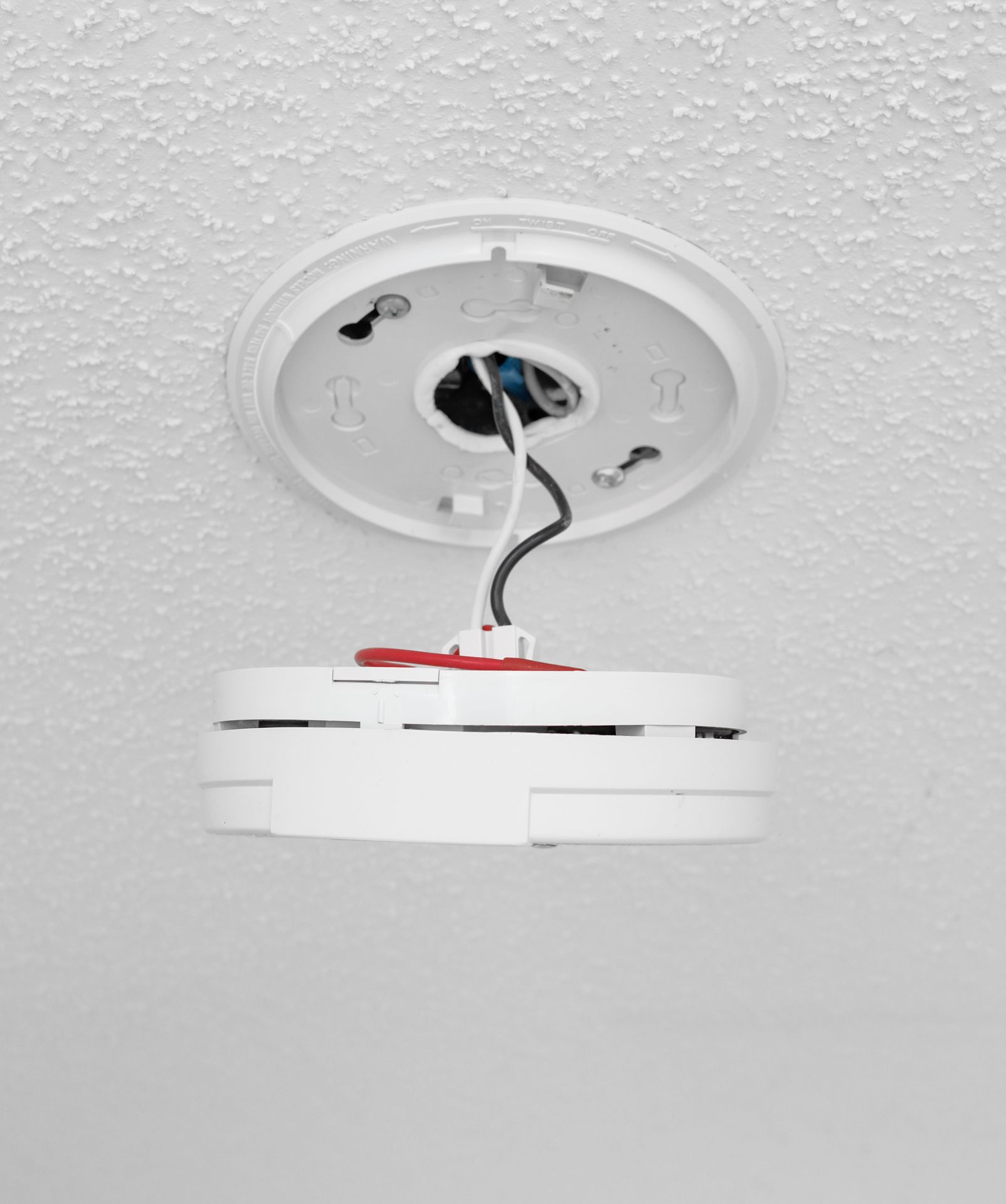 Smoke Alarm & C02 Detection | Prairie Grass Fire and Safety Ltd.